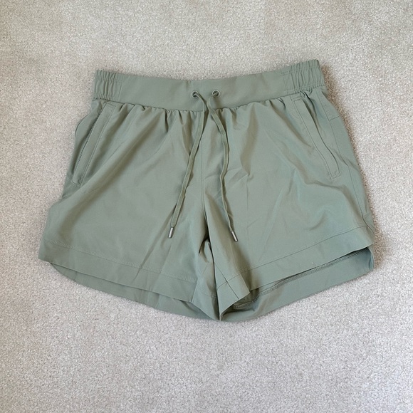 CALIA by Carrie Underwood | Shorts | Calia Sage Green Womens Journey ...